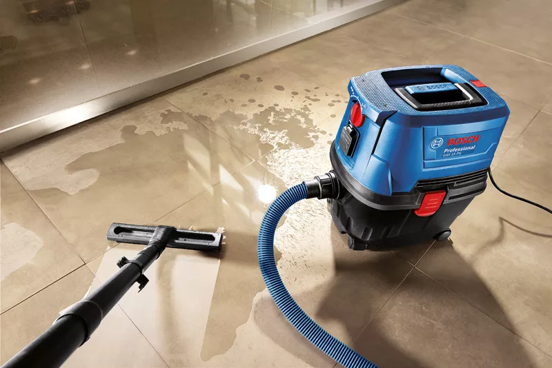 Vacuum cleaner extractor store