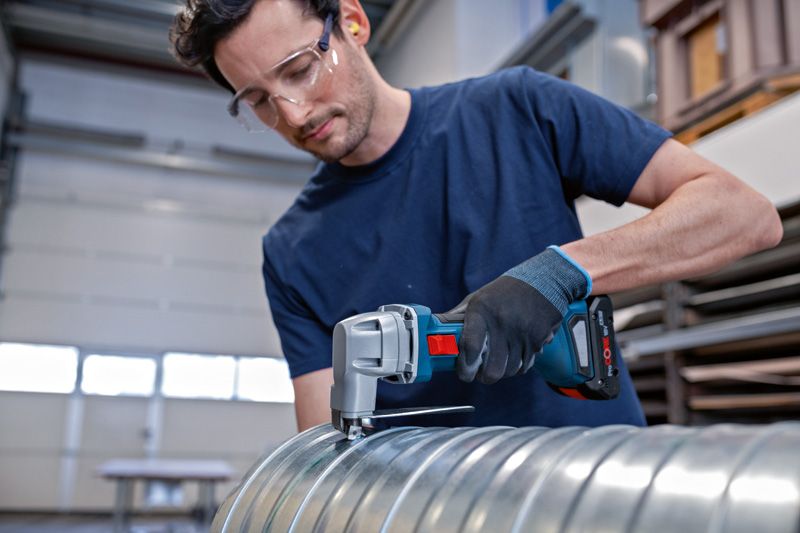 GSC 18V-16 E Cordless Metal Shear | Bosch Professional